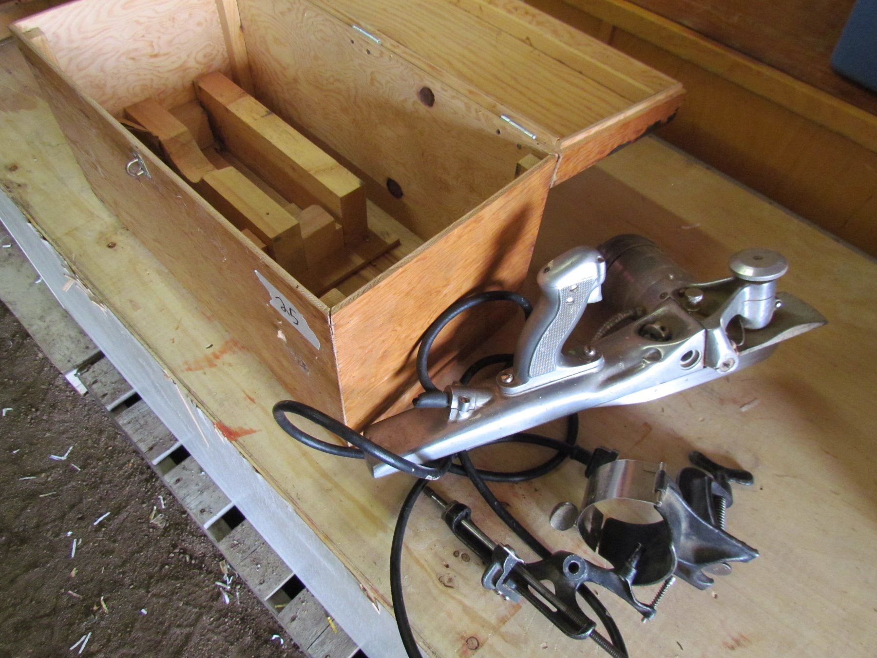 STANLEY ELECTRIC PLANER AND BOX - Schmalz Auctions