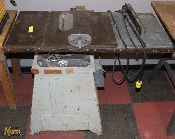 DEAVER POWER TOOLS 7" TABLE SAW.