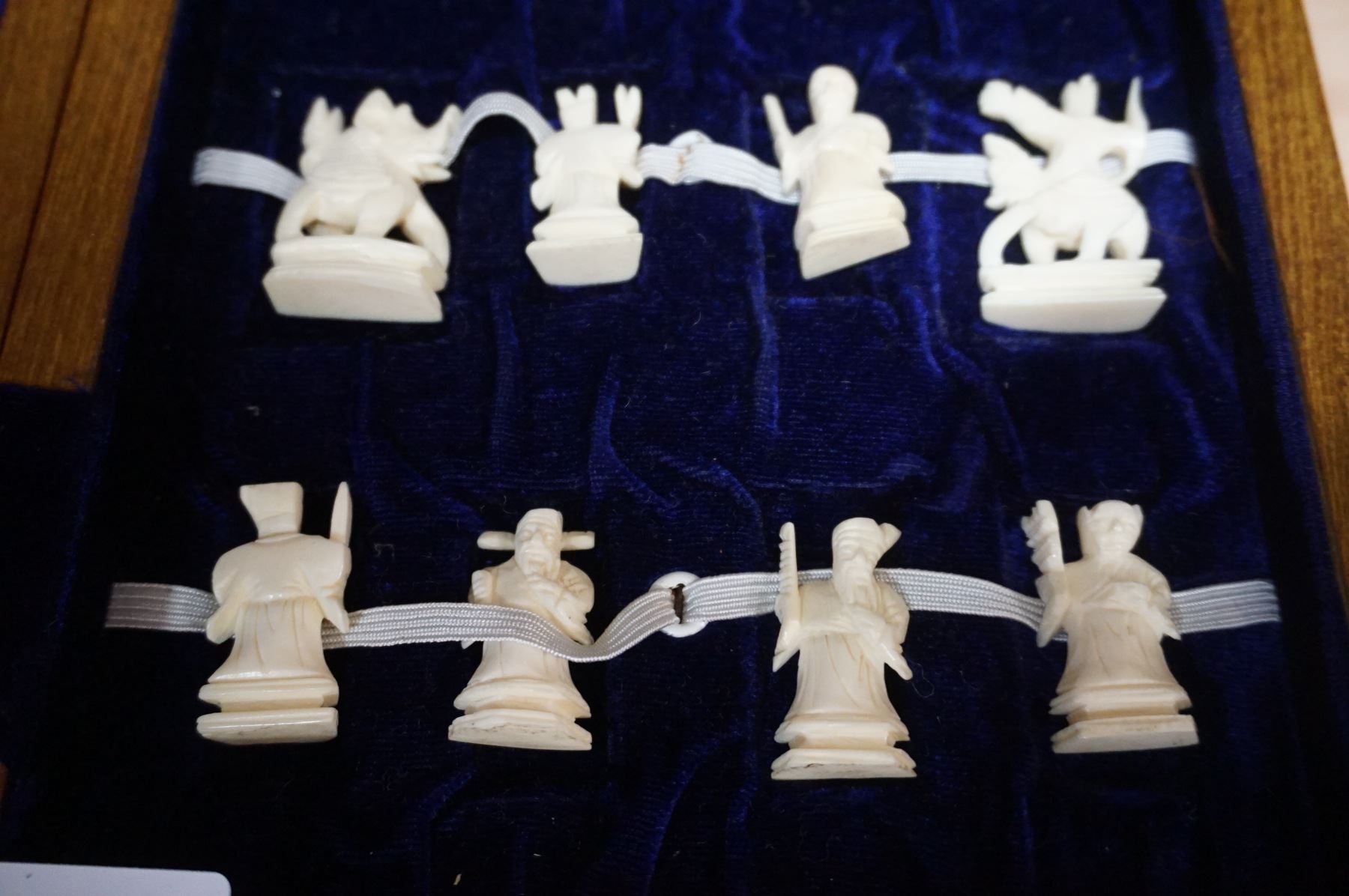Antique Hand Carved Ivory Chess Set In Box Big Valley Auction