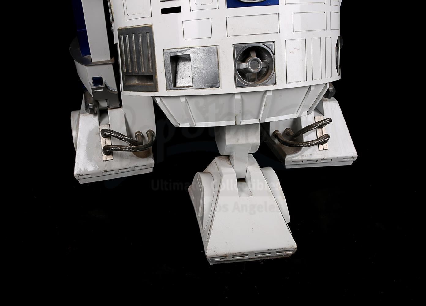 STAR WARS: A NEW HOPE - Replica Full-Size R2-D2
