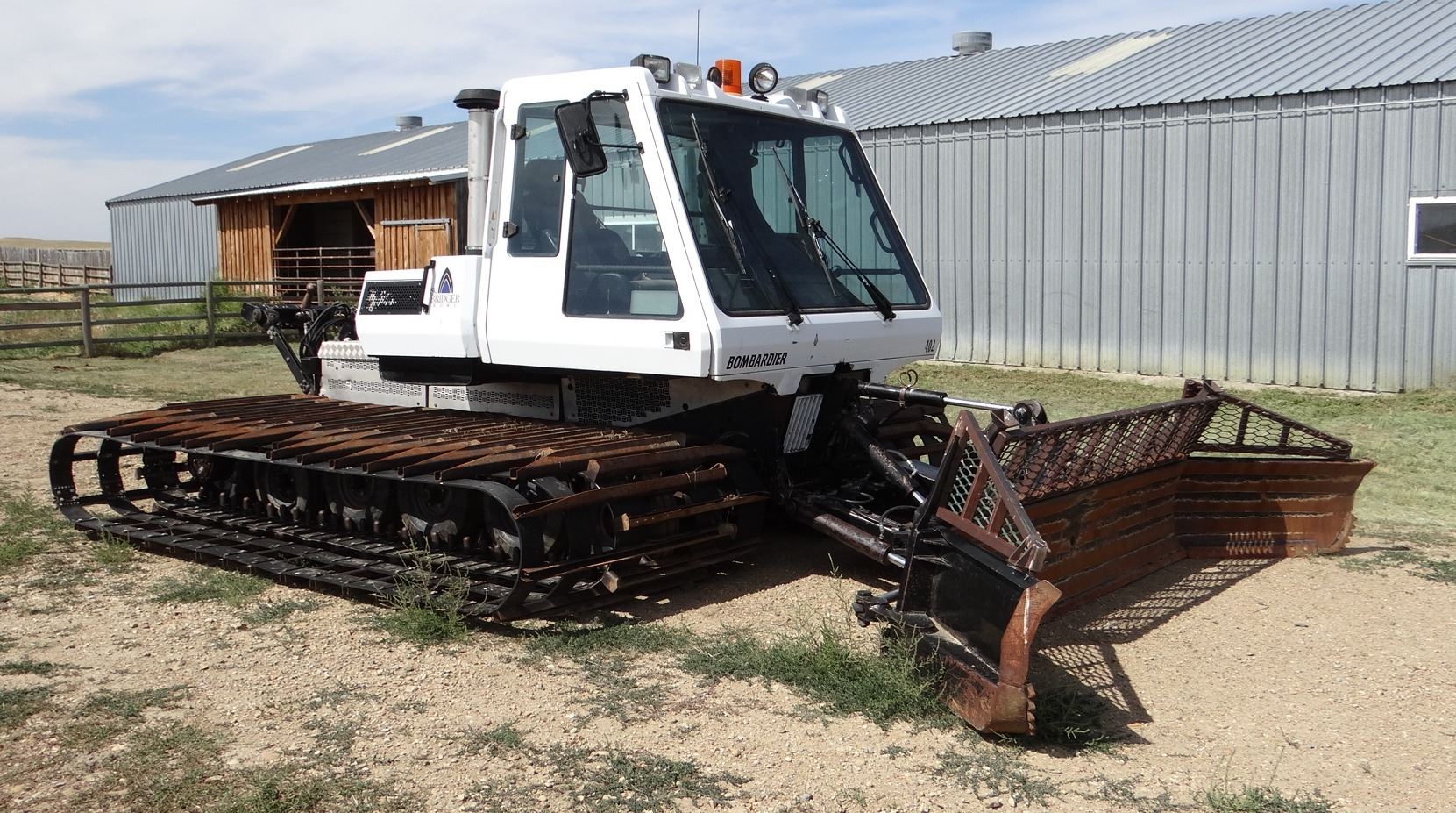 Bombardier 402 Snow Cat