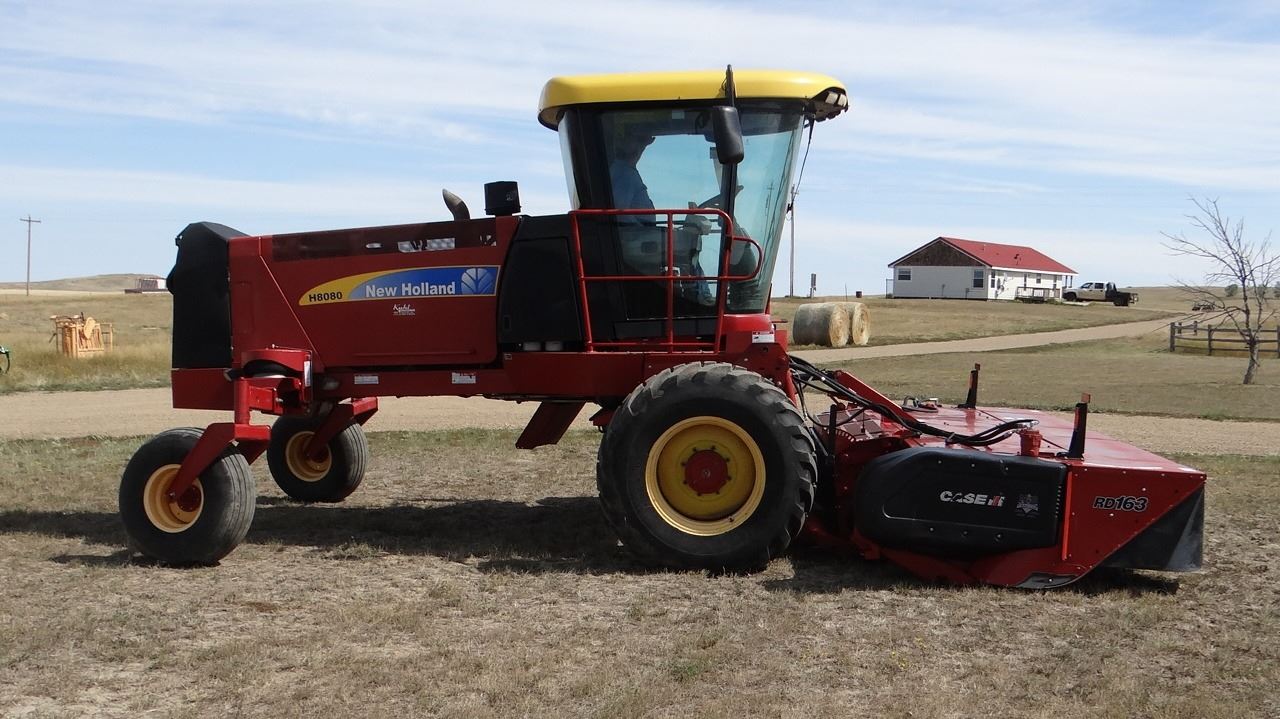2009 New Holland H8080N rotary swather