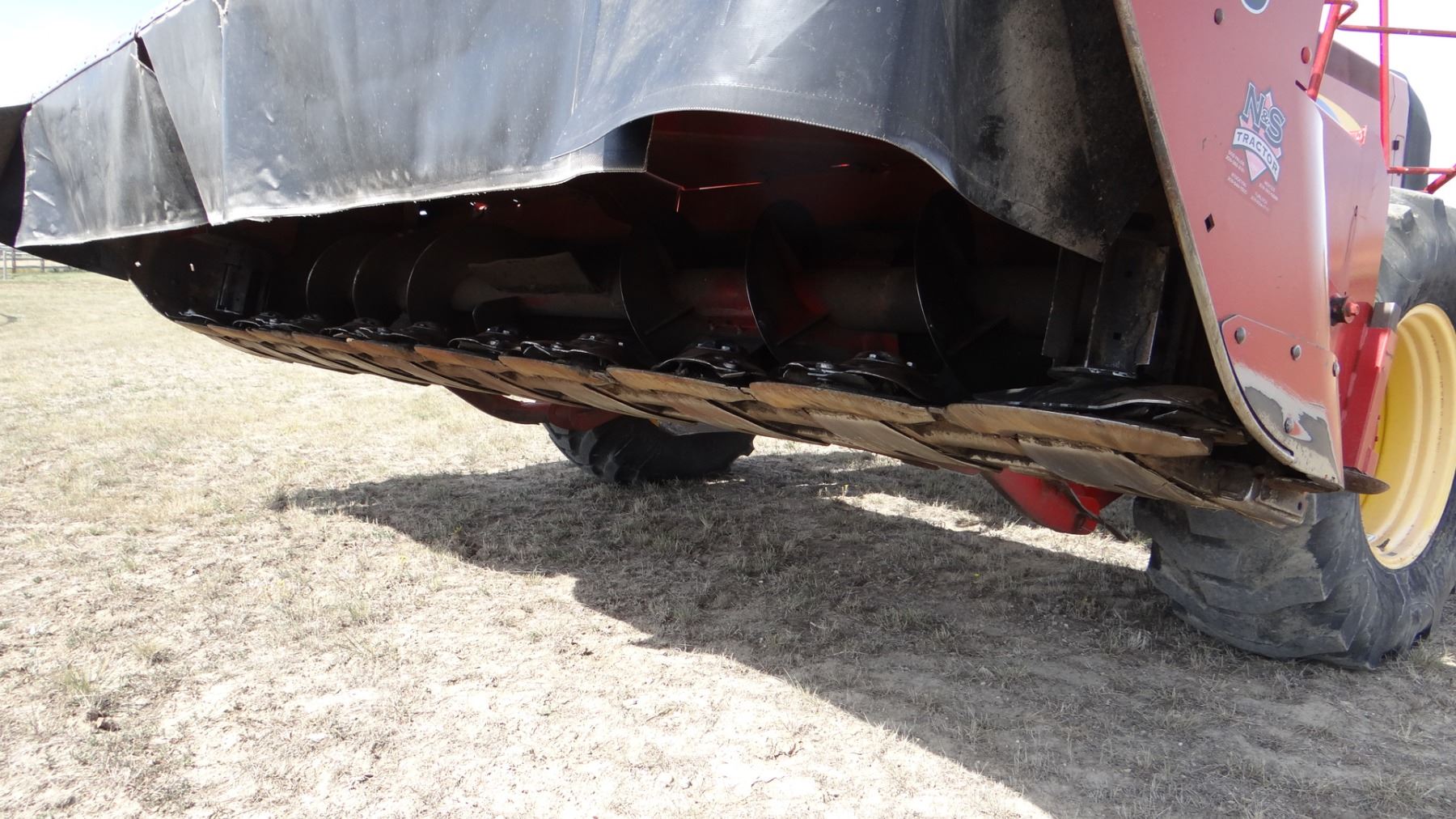 2009 New Holland H8080N rotary swather