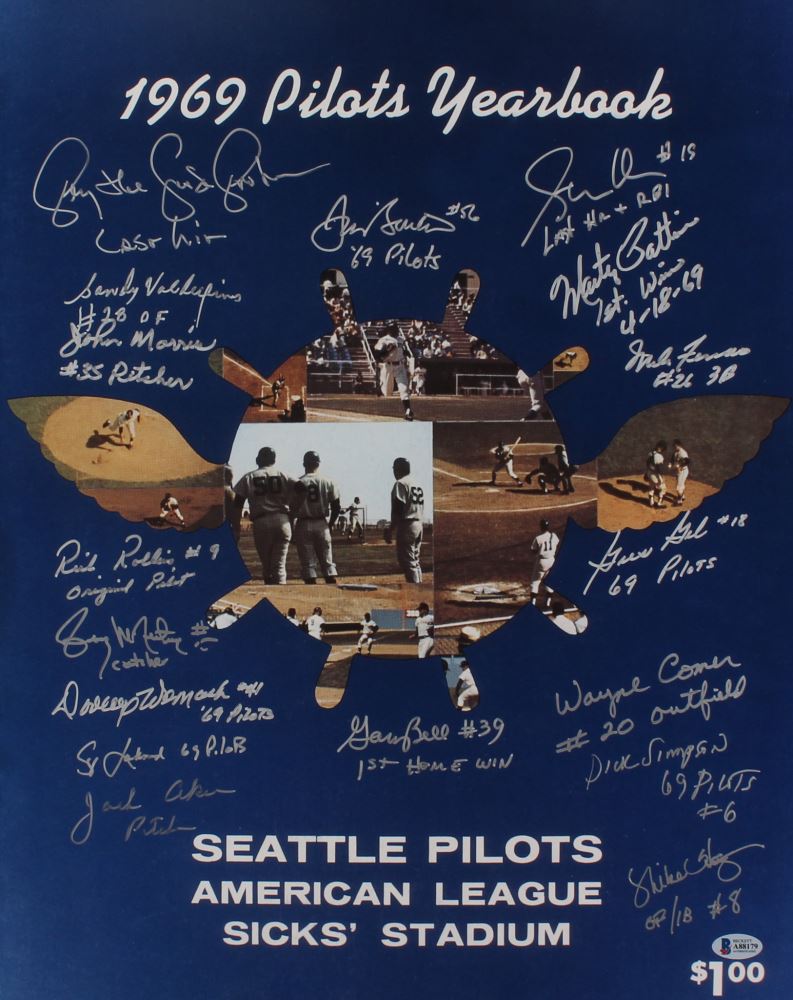 1969 Inaugural Seattle Pilots 16x20 Photo Team-Signed by (18) with Jack ...