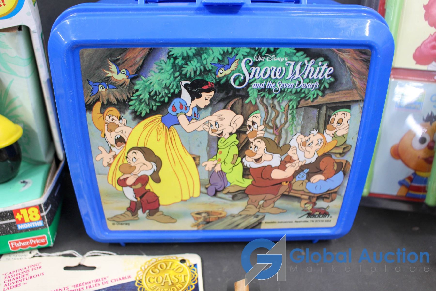 Sesame Street, Snow White Lunch Kit, & Yogi Bear