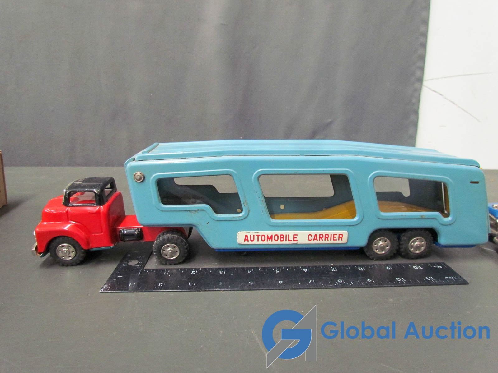 Metal Car Carrier & (4) Friction Drive Cars