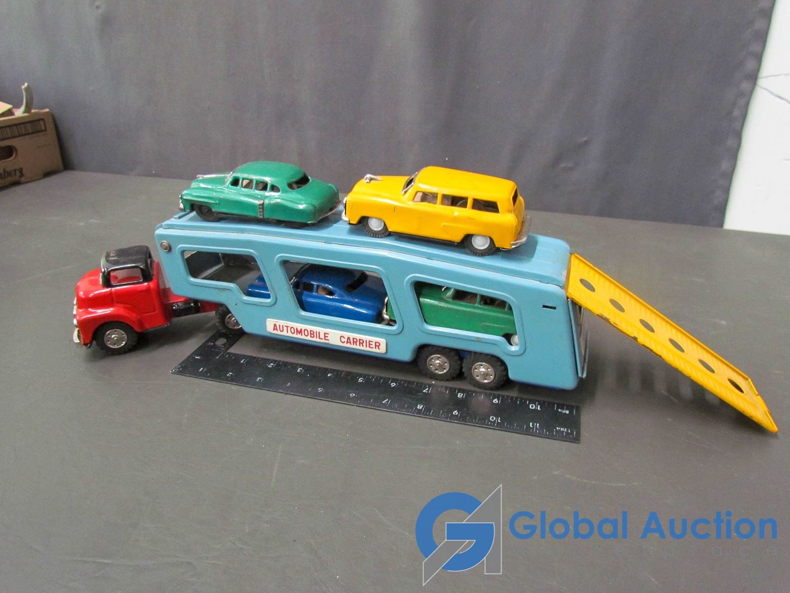 Metal Car Carrier & (4) Friction Drive Cars
