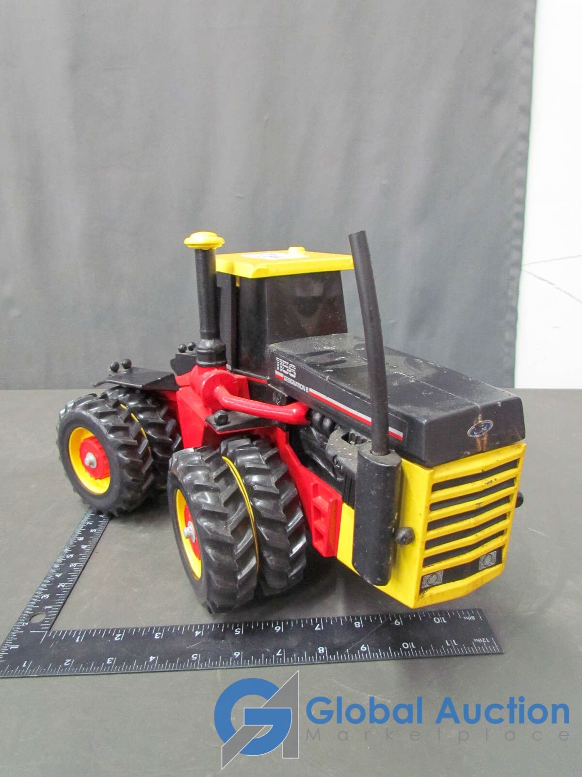 Versatile 1156 Designation 6 1:16 Scale Model Tractor