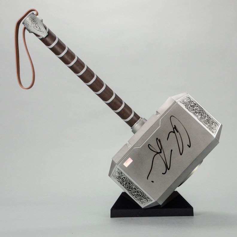 Chris Hemsworth Autographed Hasbro Marvel Legends Avengers Thor Prop ...