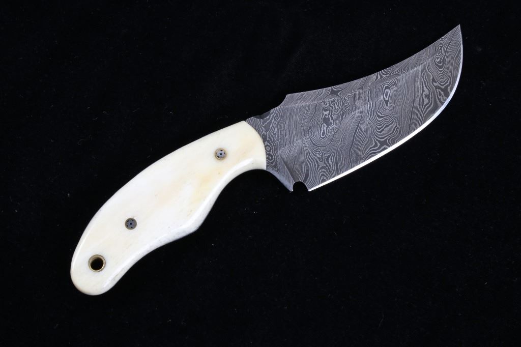 Yellowstone Buffalo Scrimshaw Damascus M.T. Knives