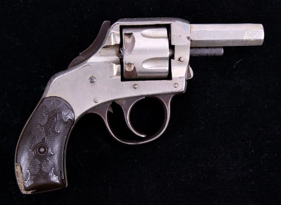 H&R Young America Safety Hammer D/A Revolver