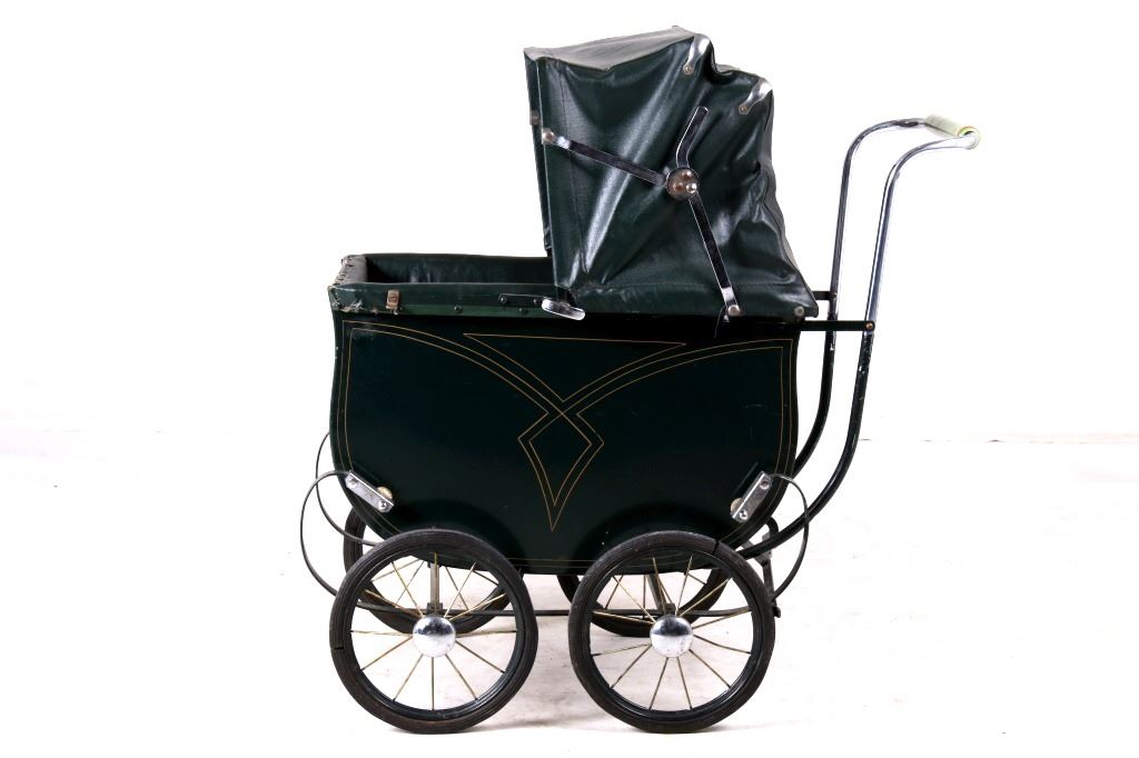 1917 The Lloyd MFG Co Authentic Baby Buggy