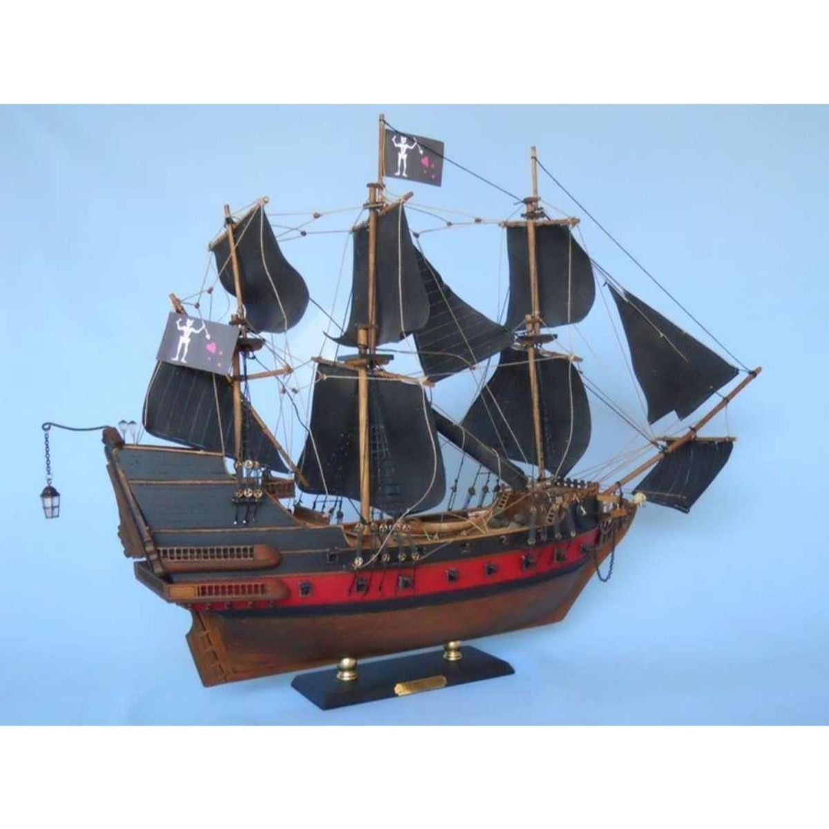 Blackbeard's Queen Anne's Revenge Model Pirate Ship Limited 24"
