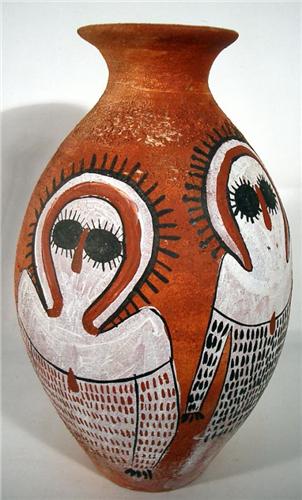 A FINE WESTERN AUSTRALIAN ABORIGINAL CERAMIC VASE