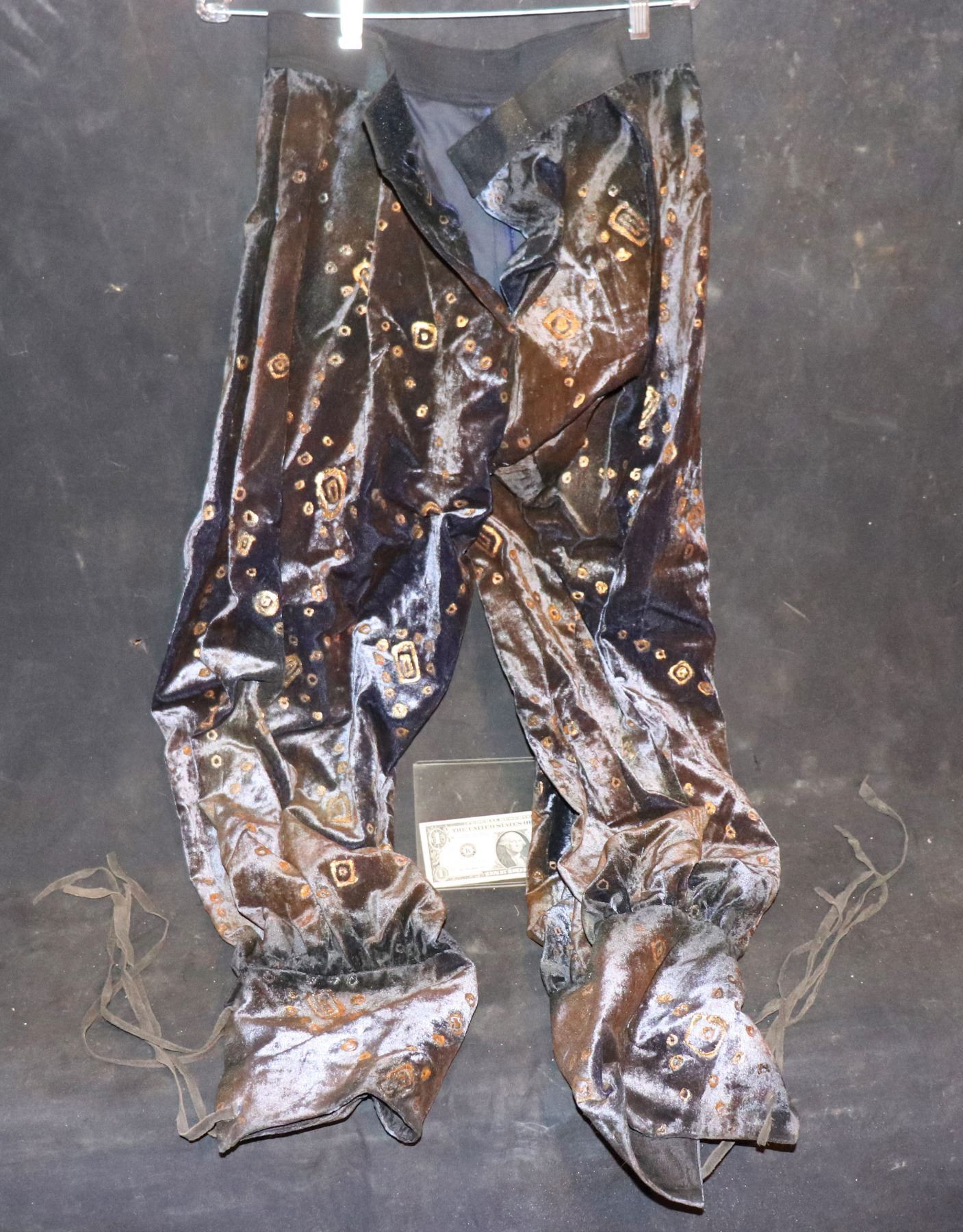 300 EPHIALTES SCREEN USED HERO JESTER PANTS HE WEARS IN XERXE'S LAIR