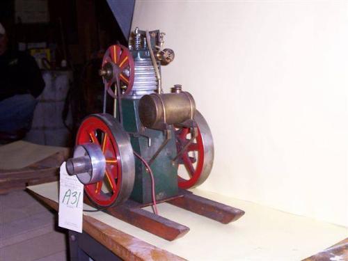 MINATURE HOMEMADE STATIONARY GAS ENGINE.
