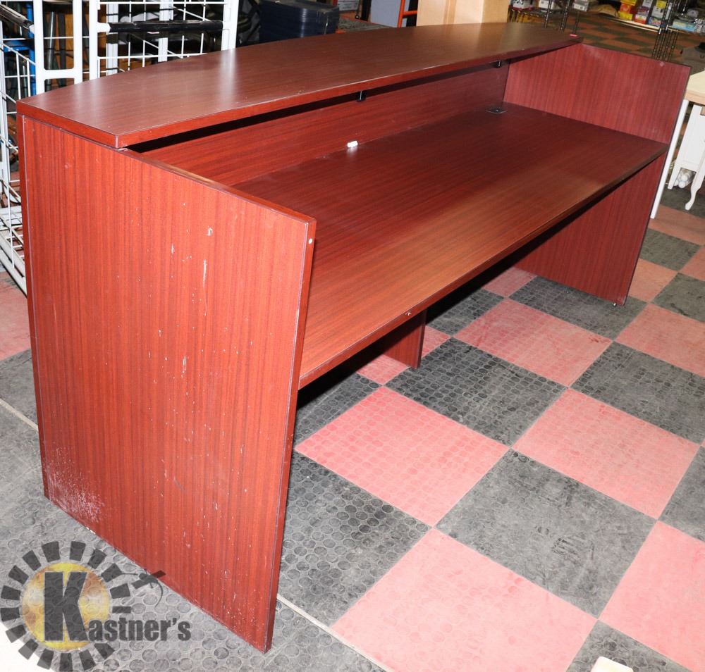 LARGE 8FT X 3FT FRONT END OFFICE DESK