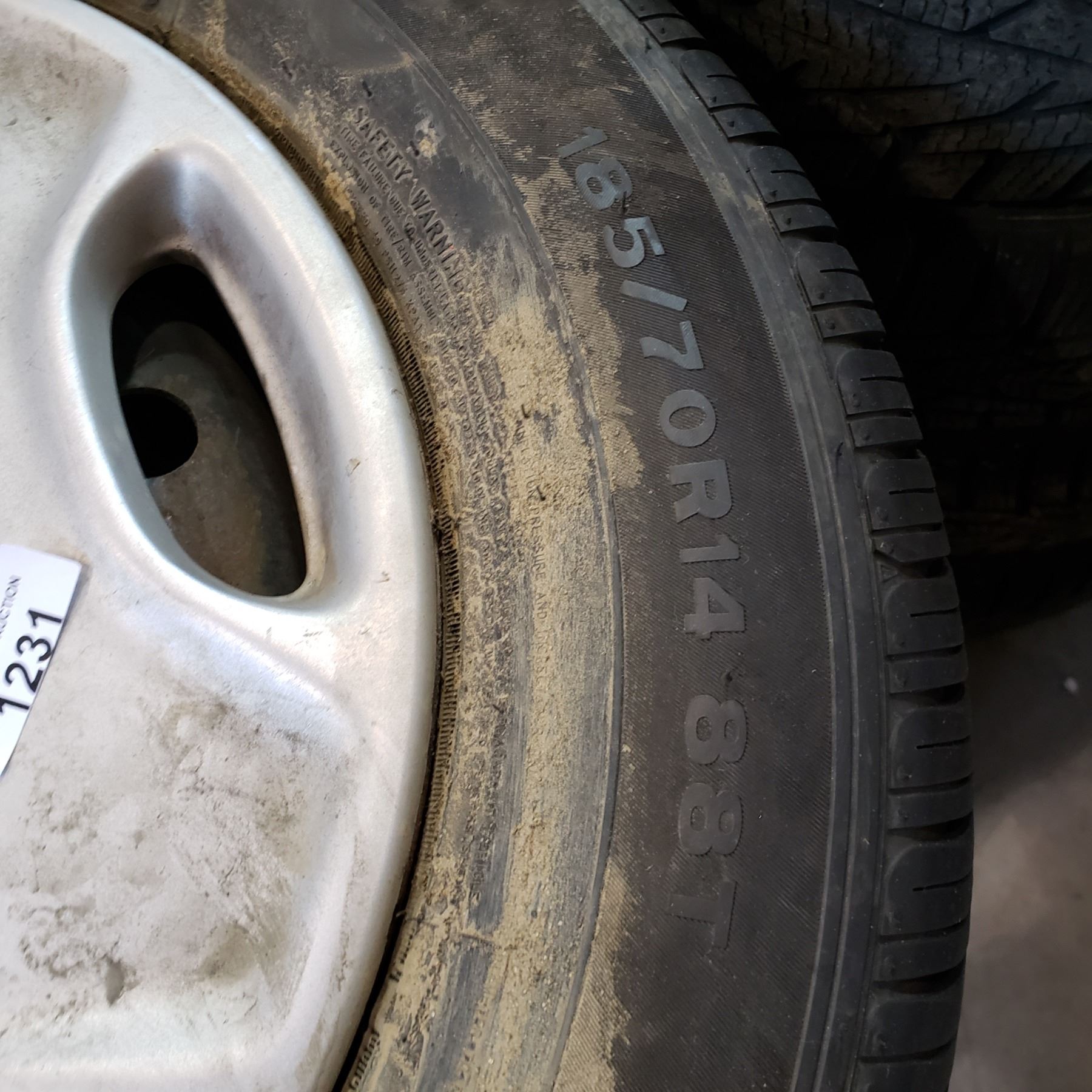 SET OF 4 CALDERA 185 70 R14 ALL SEASON TIRES 5 X 100 BOLT PATTERN SET OF 4 CALDERA 185 70 R14 ALL SEASON TIRES 5 X 100 BOLT PATTERN