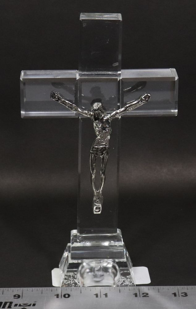 CRYSTAL STANDING CROSS WITH JESUS DEPICTION