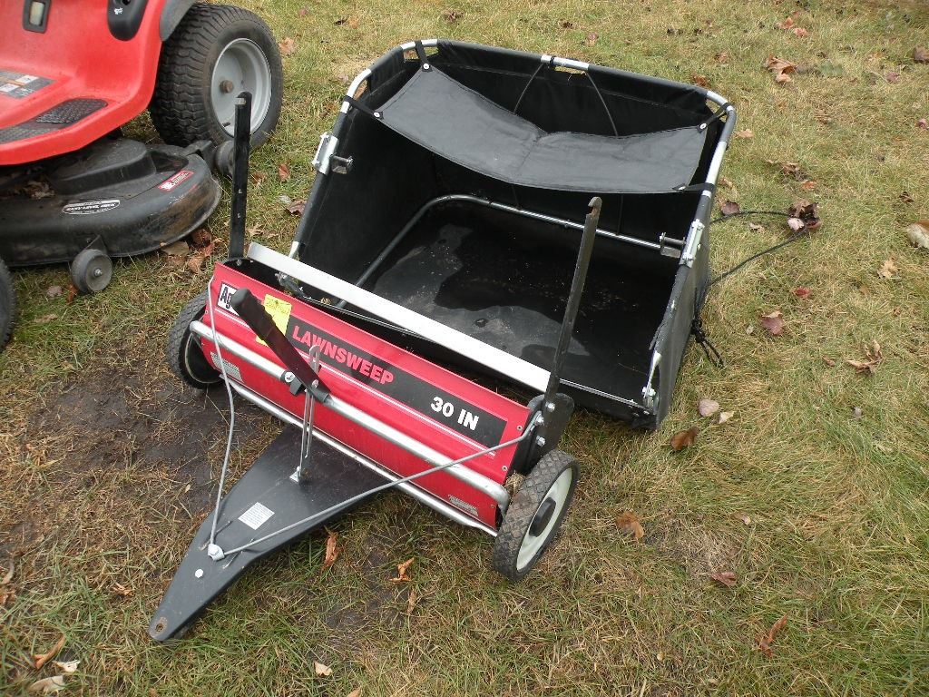 Agri Fab 30" lawn sweeper