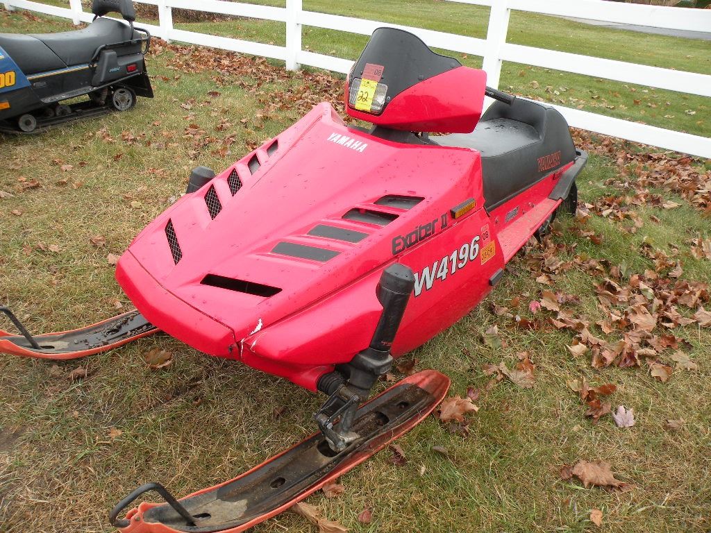 1991 Yamaha Exciter II 570 SN#-88R001752 old gas, needs carb cleaning