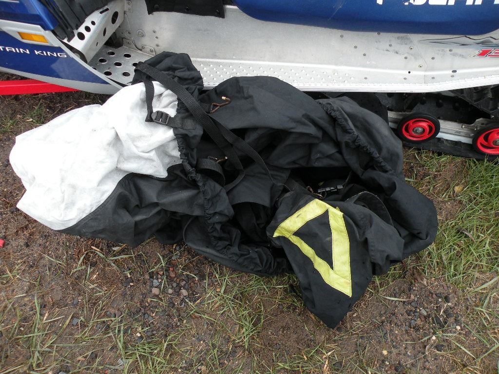 2002 Polaris 700 RMK w/cover & service book SN#-4XANJ7CS42B232897