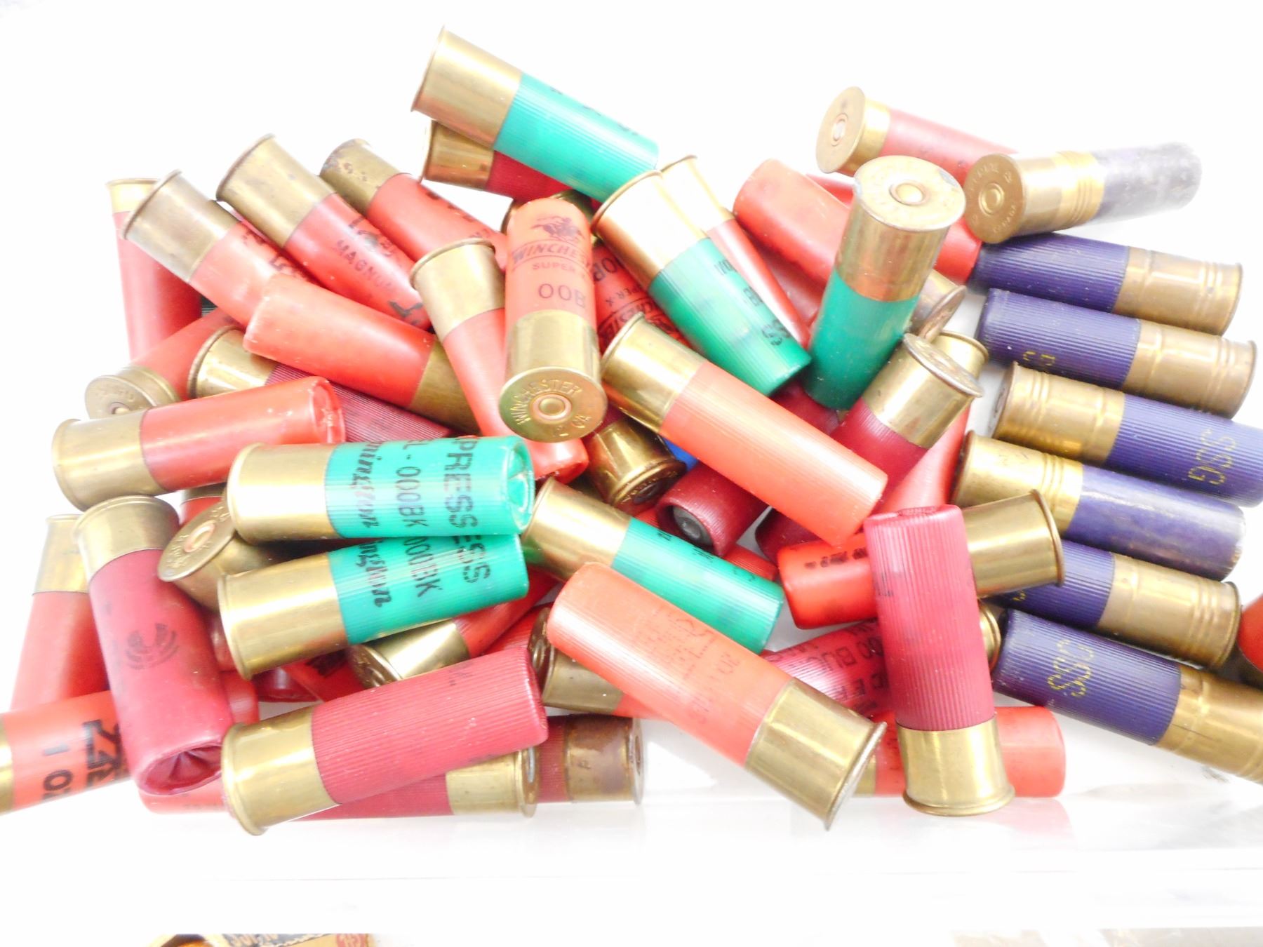 12 GAUGE ASSORTED SHOTSHELLS 20 GAUGE SHOTSHELLS SHOT SHELL RELOADING 12 GAUGE ASSORTED SHOTSHELLS 20 GAUGE SHOTSHELLS SHOT SHELL RELOADING