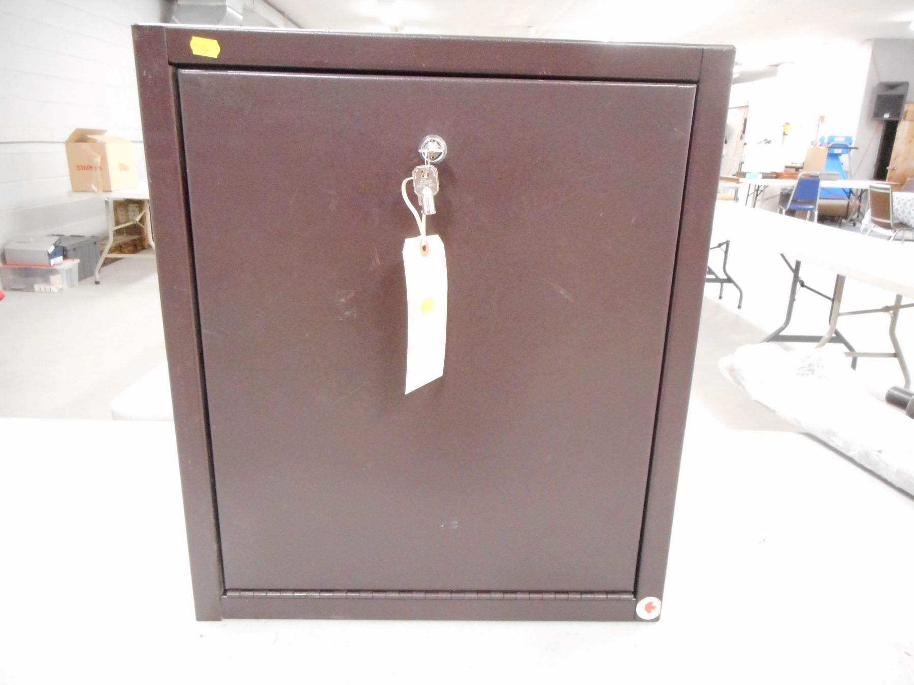 SMALL GUN CABINET WITH KEYS Switzer s Auction Appraisal Service small-gun-cabinet-with-keys-switzer-s-auction-appraisal-service