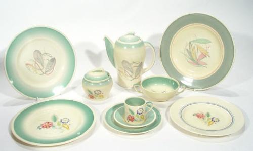 Collection of Susie Cooper Art Deco tea/dinnerware comprising kestrel ...