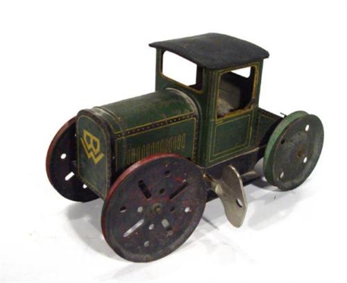 Bing West German tinplate vintage clockwork car, 12cm high