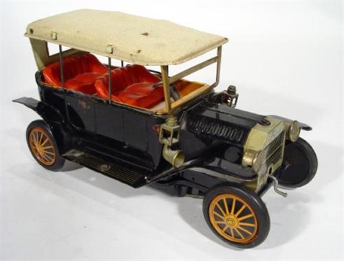 1960's Japanese tin plate battery operated Model T Ford, 25cm long