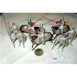 VINTAGE LOT OF 7 LEAD ROMAN SOLDIERS