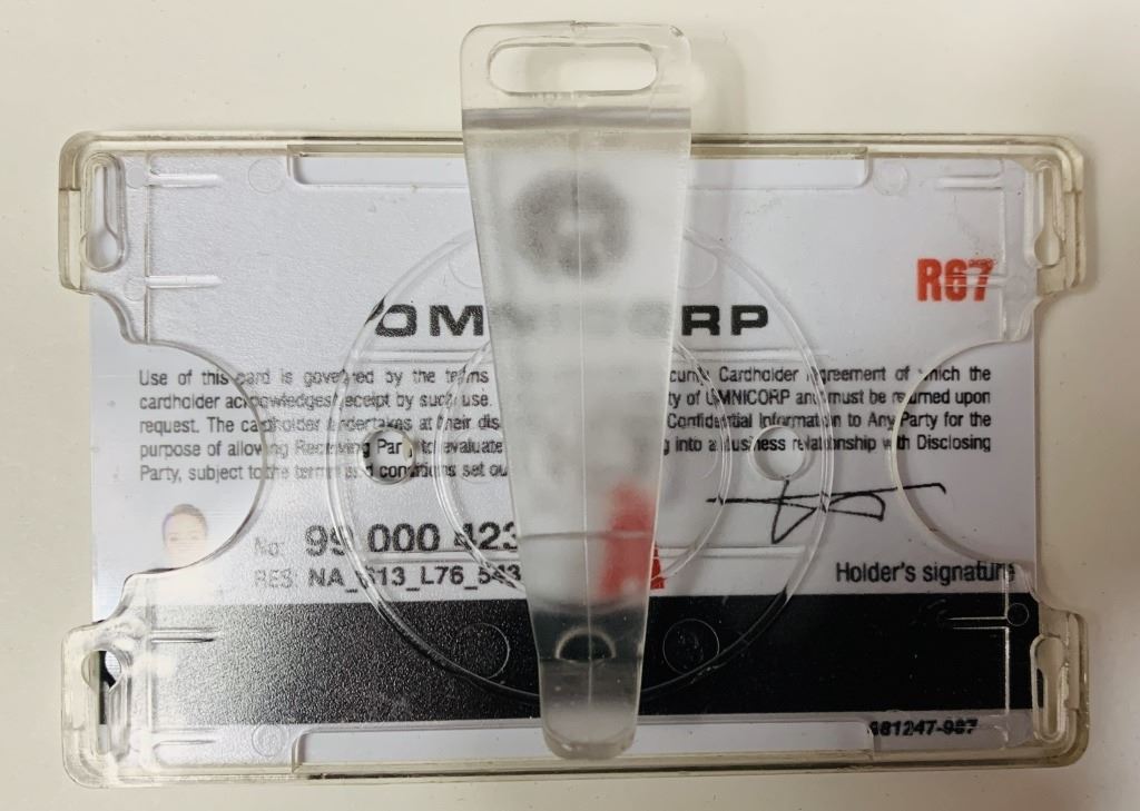 RoboCop (2014) - Liz Kline (Jennifer Ehle) OmniCorp I.D