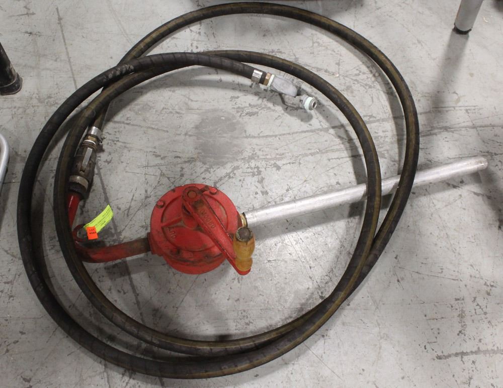 MONARCH INDUSTRIES TRANSFER PUMP W/ HOSE.