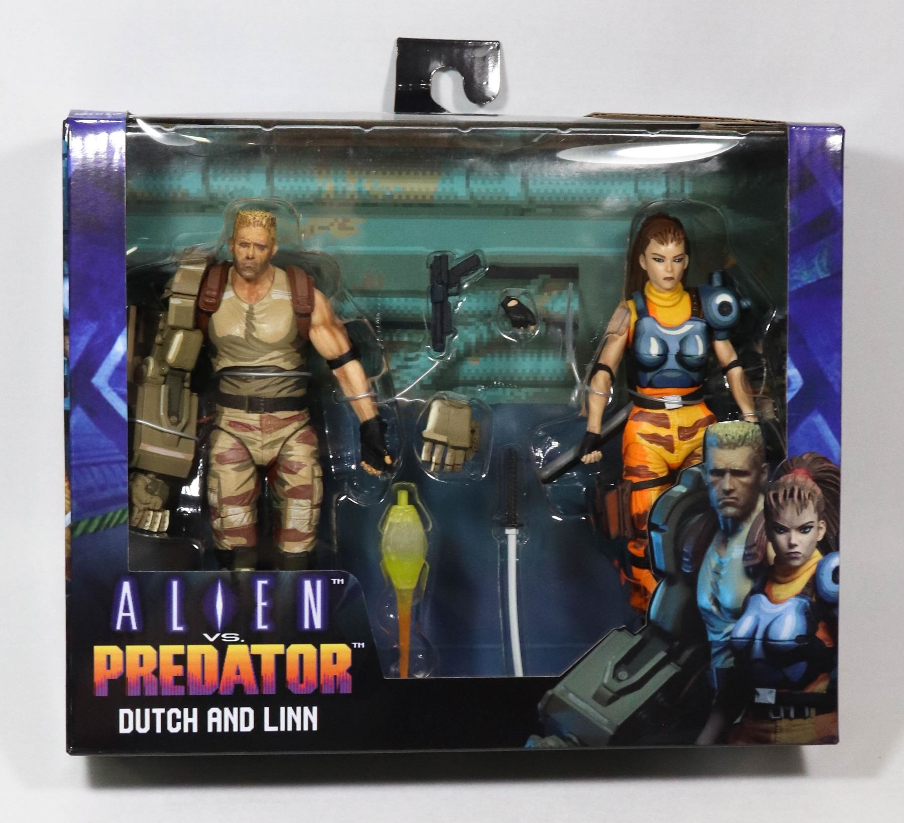 ALIEN VS. PREDATOR DUTCH AND LINN ACTION FIGURES