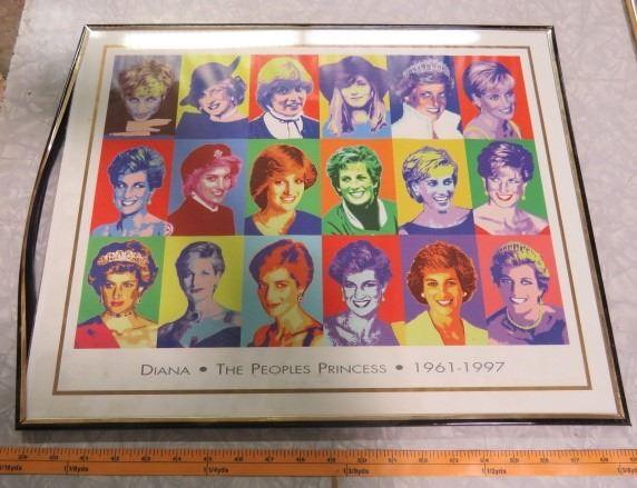LOT OF 2 PRINCESS DIANA PICTURES (FRAMES ARE BROKEN, PRINTS ARE OKAY)