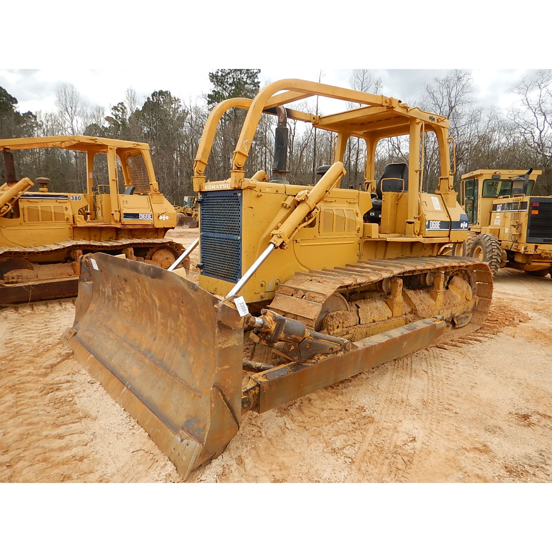 KOMATSU D68-1 Dozer / Crawler Tractor
