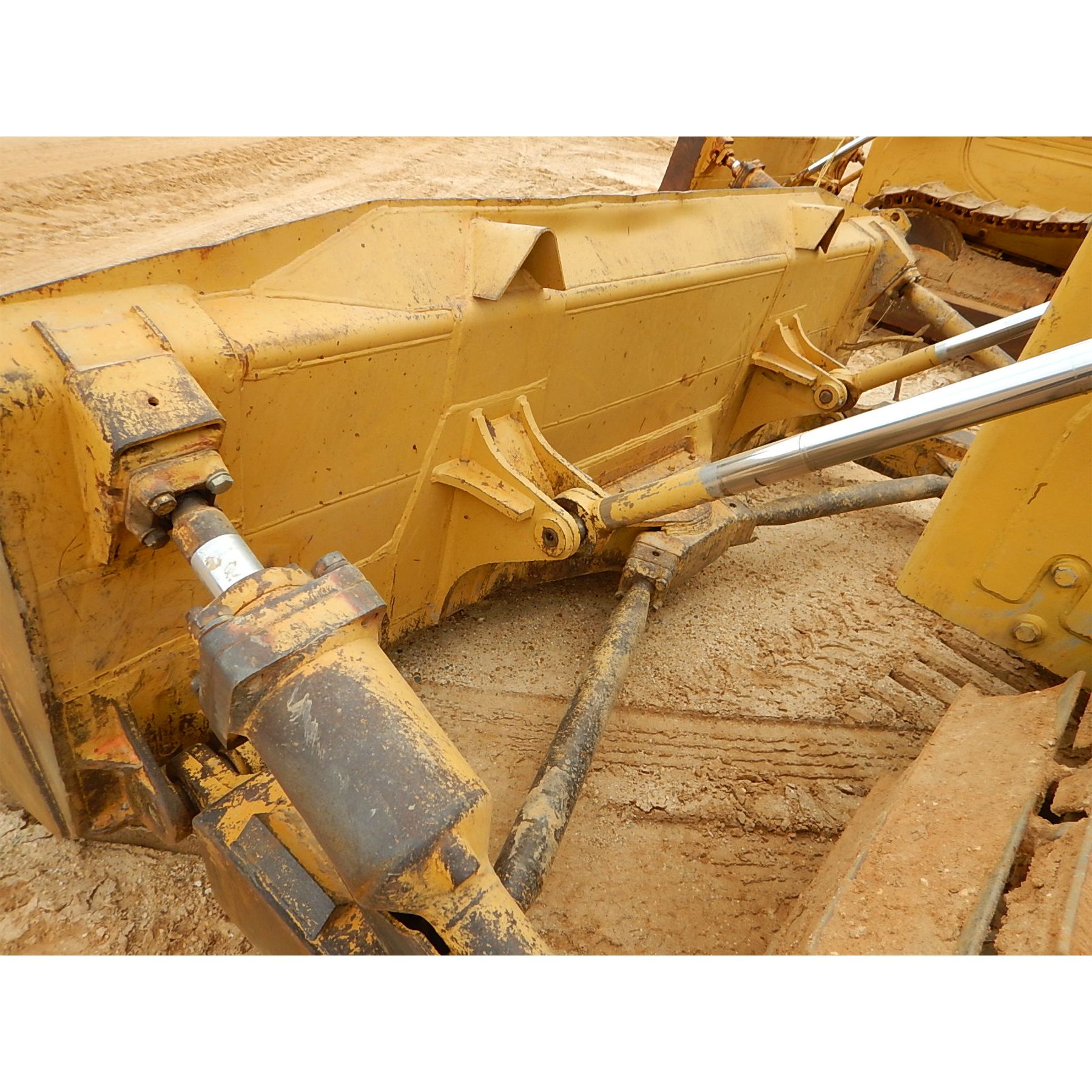 KOMATSU D68-1 Dozer / Crawler Tractor