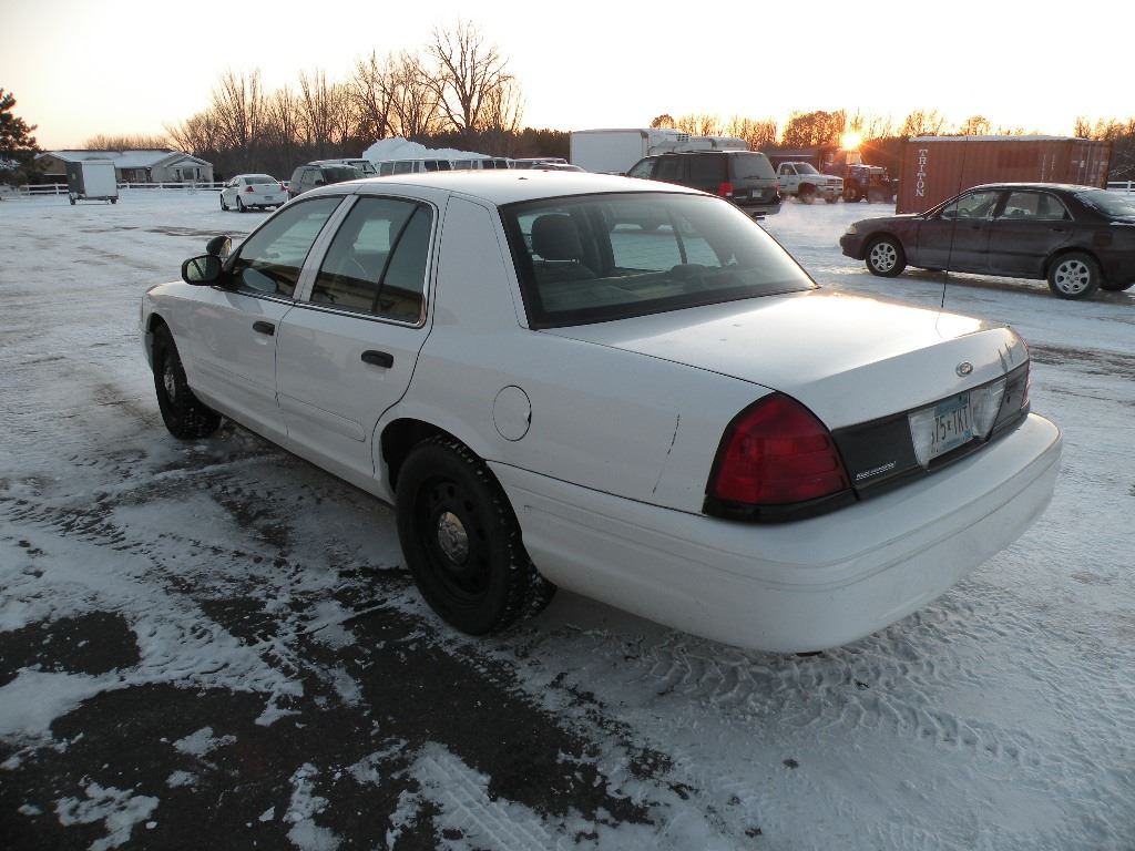 2005 Ford Crown Vic -City Owned SN#-2FAHP71W95X144610