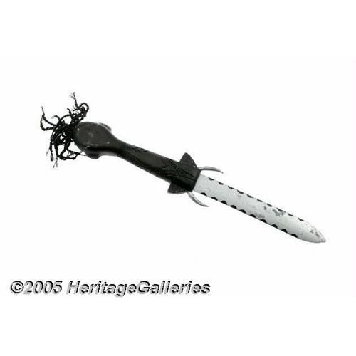 Predator 2 Prop Knife. Nineteen-inch plastic prop "Predator 2" Prop Knife.