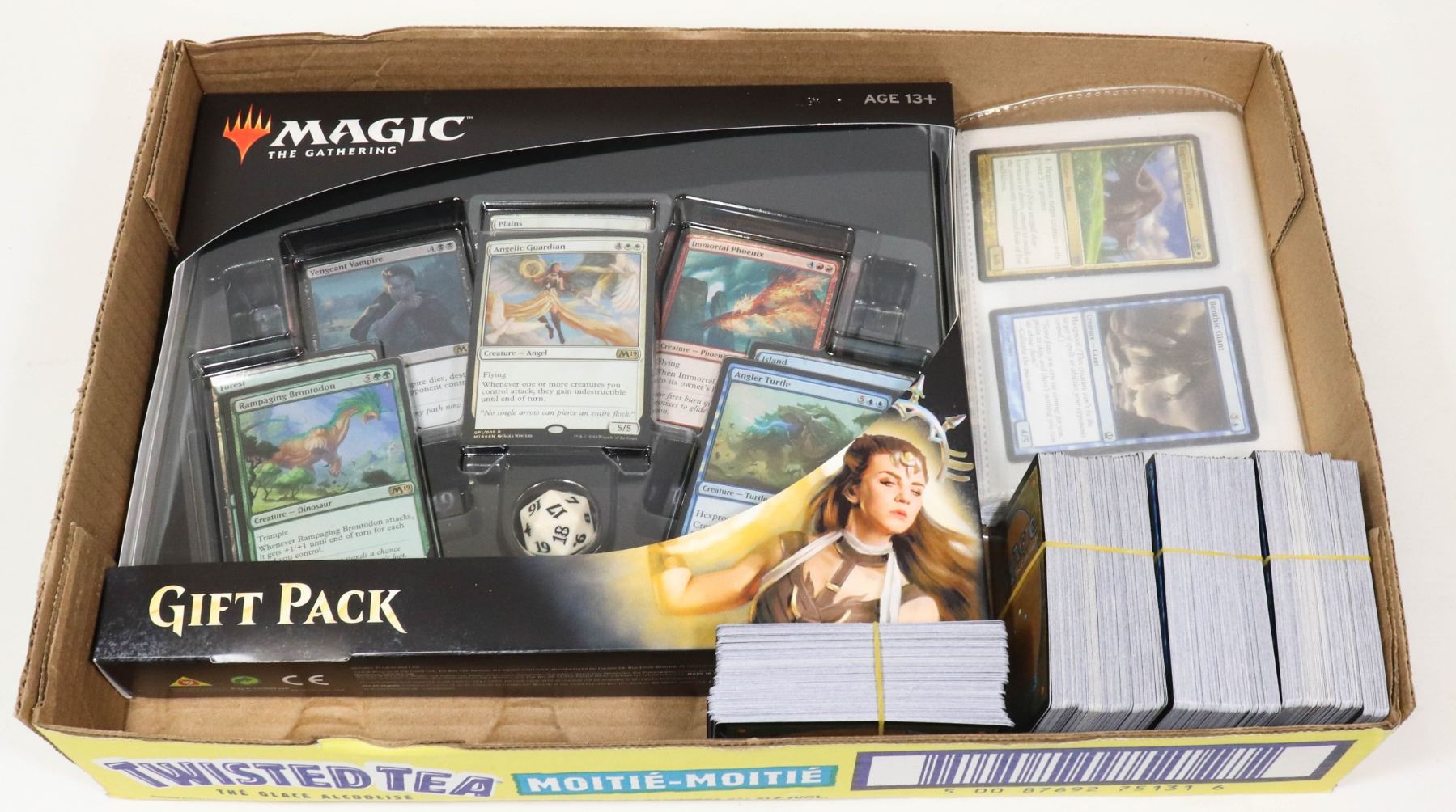 LARGE COLLECTION OF MAGIC CARDS PLUS GIFT PACK.