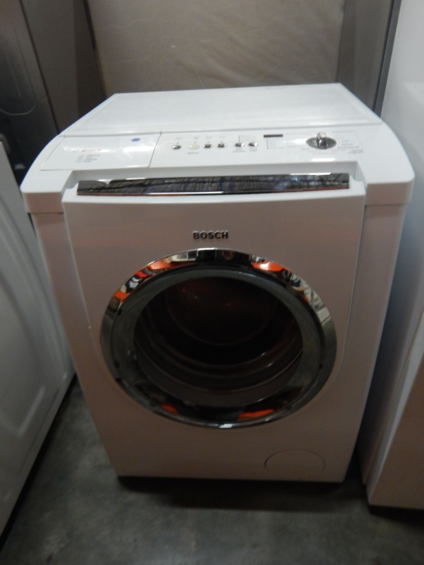 WHITE BOSCH NEXXT 500 PLUS SERIES FRONT LOAD HIGH EFFICIENCY WASHER white-bosch-nexxt-500-plus-series-front-load-high-efficiency-washer