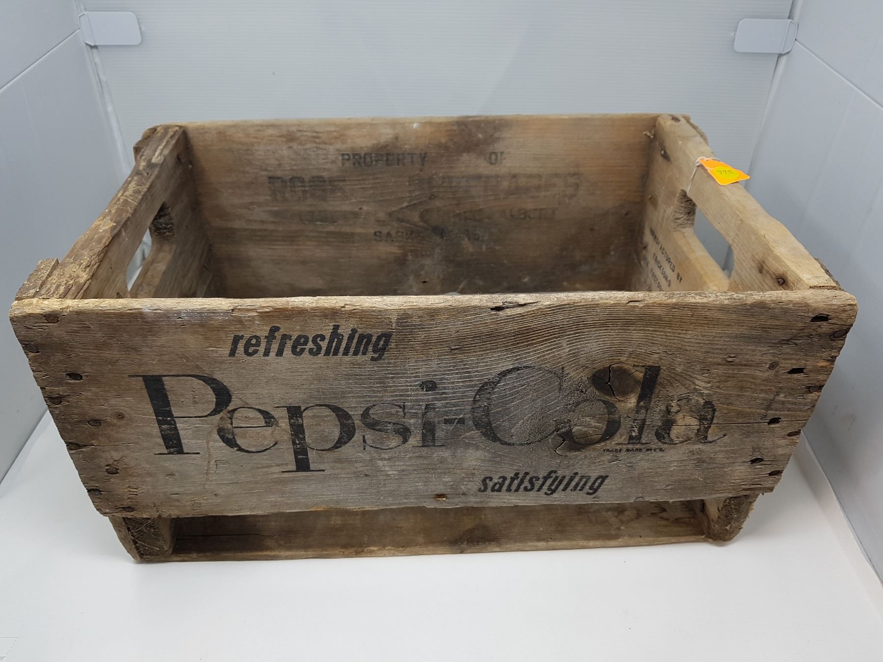 WOODEN PEPSI CASE - Schmalz Auctions
