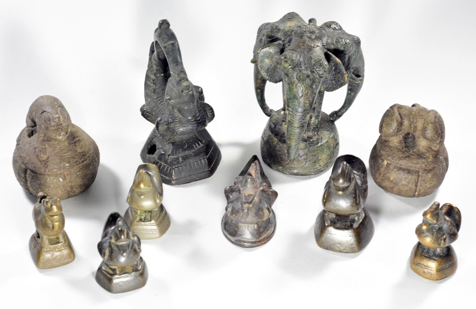 Two Groups of Graduated Weights