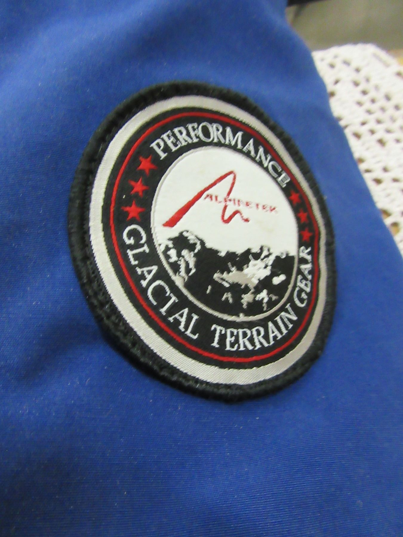 PERFORMANCE GLACIAL TERRAIN GEAR WINTER JACKET (SIZE SMALL) (BLUE)