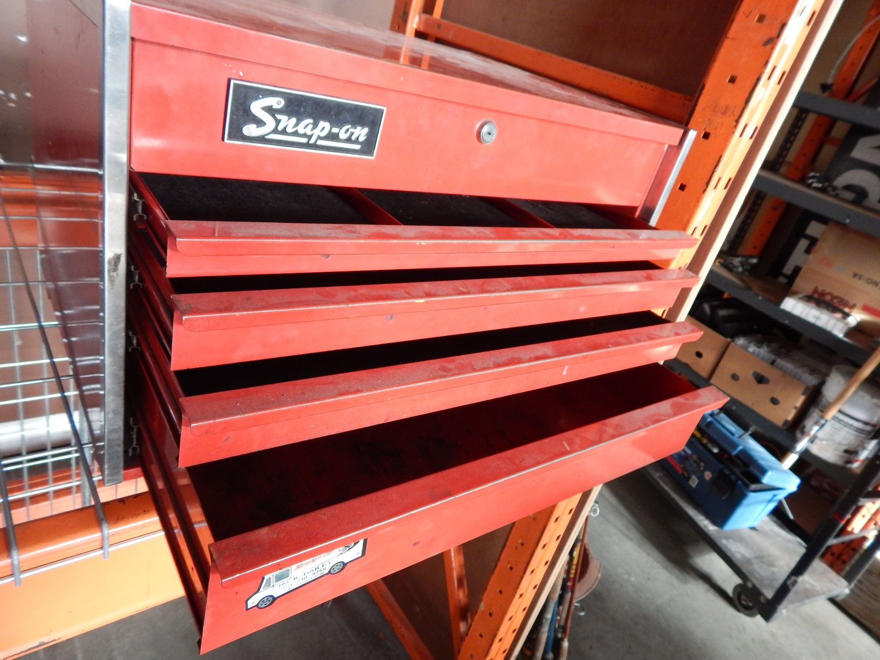4 DRAWER SNAP ON TOOL CHEST Big Valley Auction 4-drawer-snap-on-tool-chest-big-valley-auction