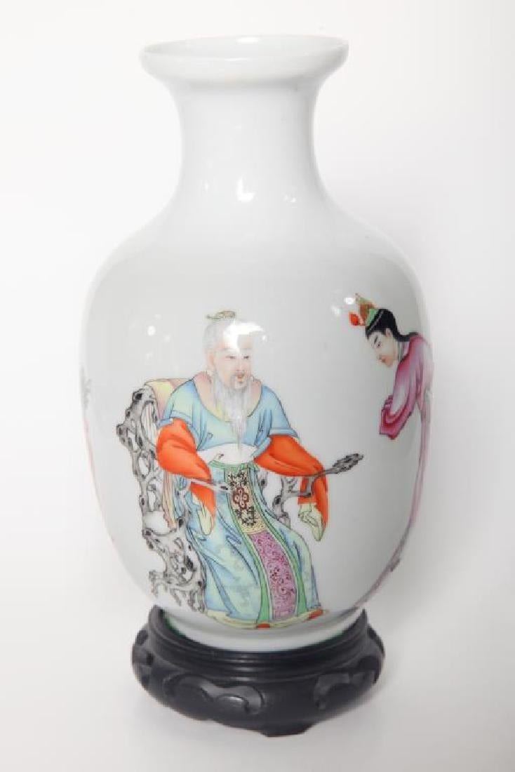 Chinese Porcelain Famille Varse
