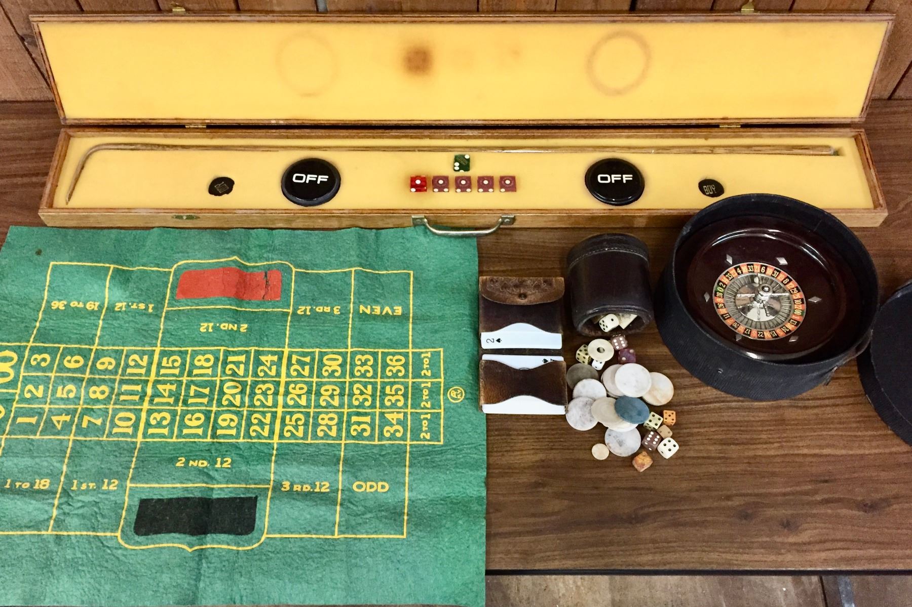 Vintage and Antique Gambling Items