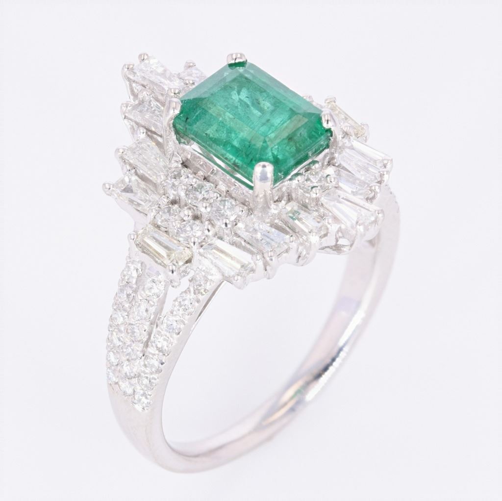 Great Gatsby Art Deco Emerald & VS2 Diamond Ring