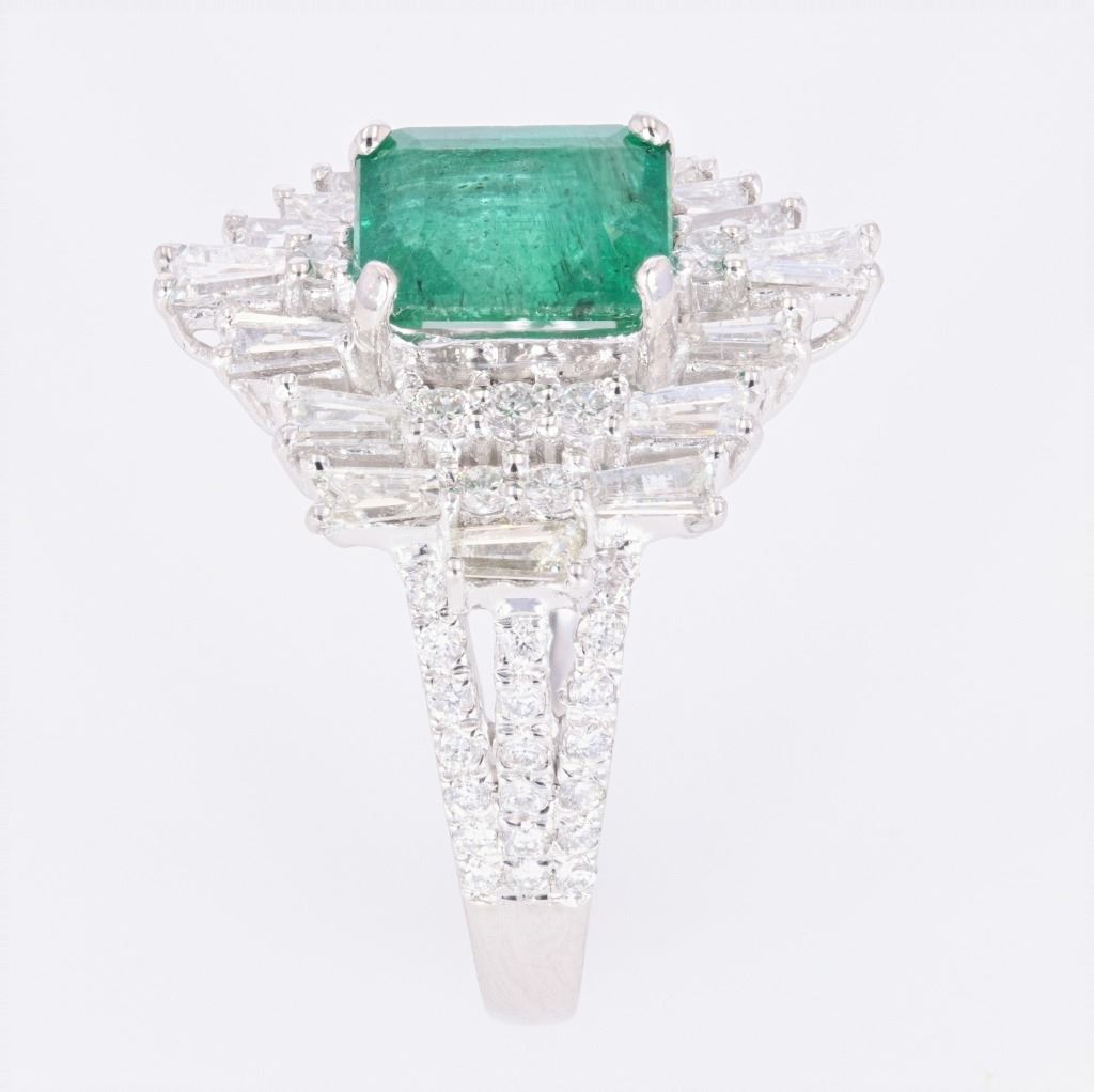 Great Gatsby Art Deco Emerald & VS2 Diamond Ring